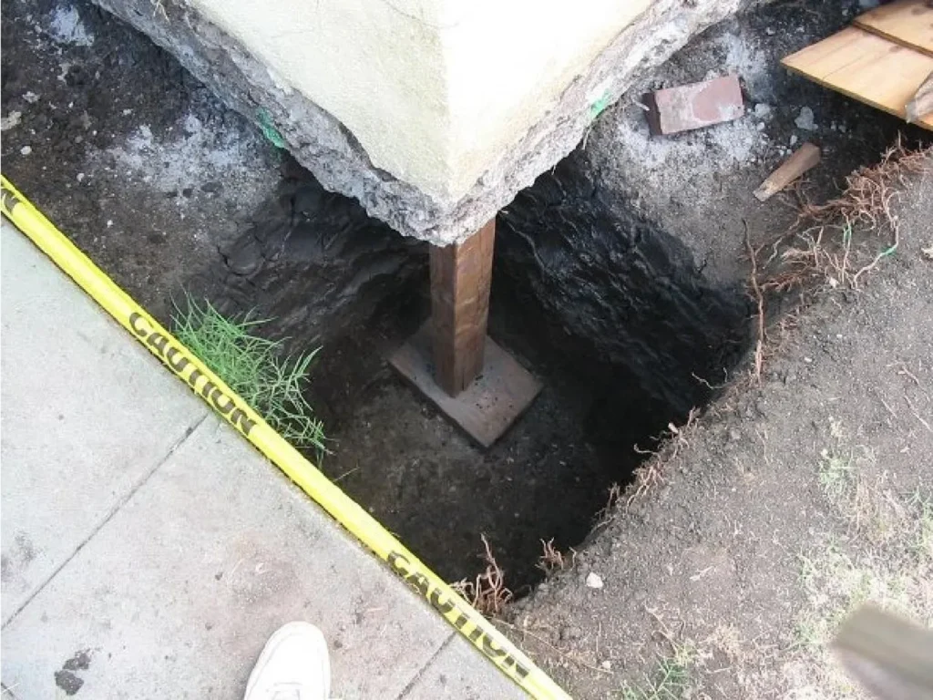 ABOUT UNDERPINNING ⋆ Archi-Monarch